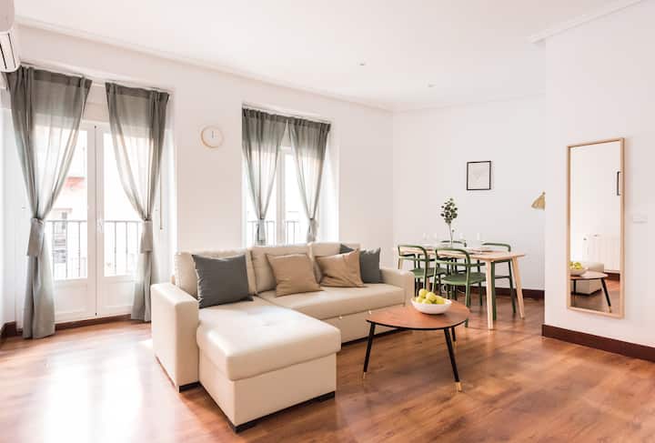 Lujoso Apartamento En Madrid Centro - Madrid