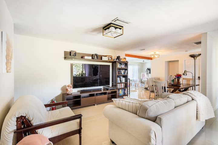 Room#3 Of 3, Clean & Cozy Near Univrsty & Downtown - Winter Park, FL