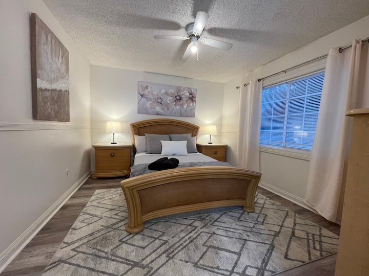 Four Bedroom Home, Lots Of Space, Business Class - Moreno Valley, CA