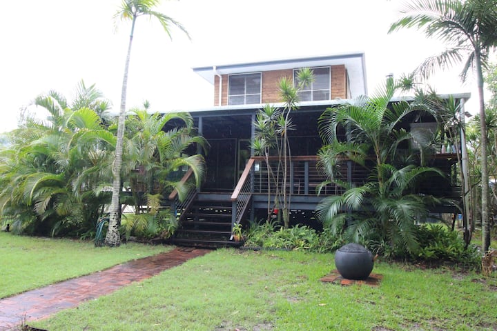 Kentucky House @ Cowan Cowan Is Back For Holidays - Moreton Island