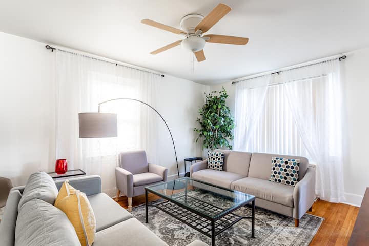 Familyfriendly 5br Home W/yard Theater By Li Ferry - Fairfield, CT
