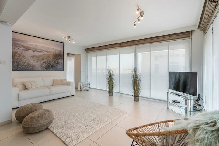 Gelijkvloers Zeedijk Appartement| Lichtrijk&modern - Blankenberge
