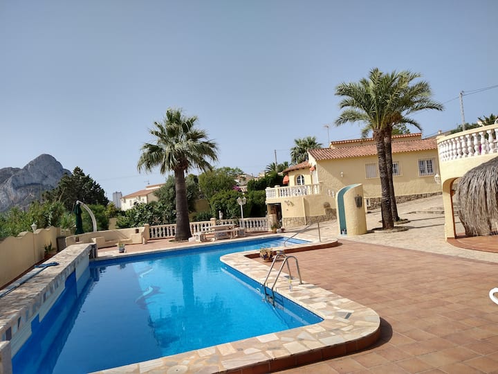Familjevänligt Boende I Villa Med Stor Pool - Calp
