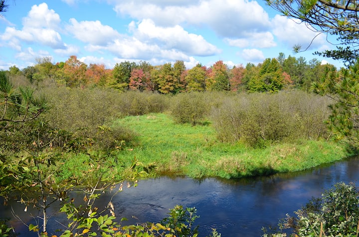 Remote Cabin Overlooking The La Crosse River - Whitetail Ridge Ski Area, WI