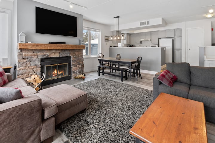 Condo With Blue Mtn Village In Your Backyard - 손버리