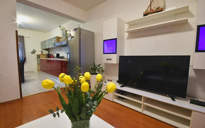 Apartment L&a - Arbanija