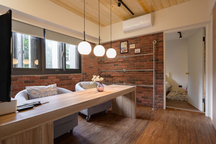 月租5 Mins To Mrt 六張犁站/一房一廳/敦南遠企安和商圈/電梯保全/小廚房/高速Wifi - Taipei