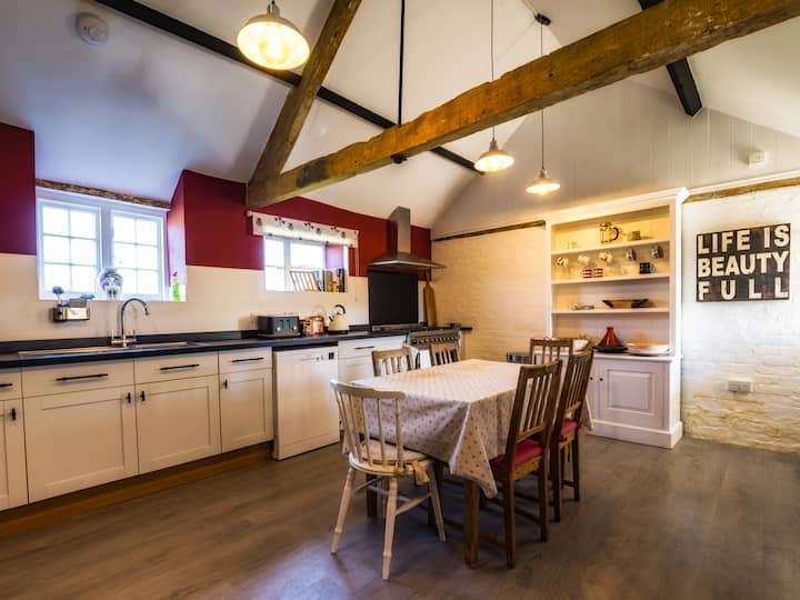 Country Cottage Large Garden, Good Sized Rooms. - Shaftesbury