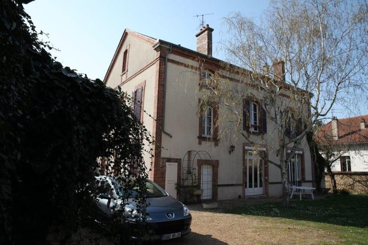 Chezmaman Est Une Agréable Maison De Ville - Chartres