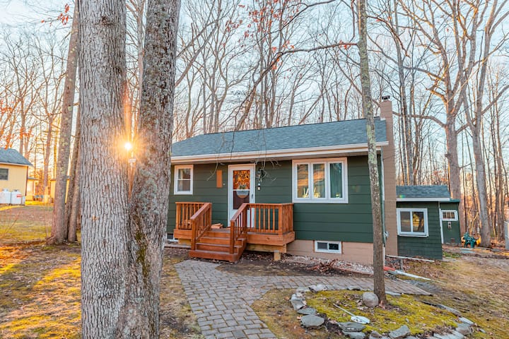 Peaceful Cottage At Lake Wallenpaupack - Fairview Lake, PA