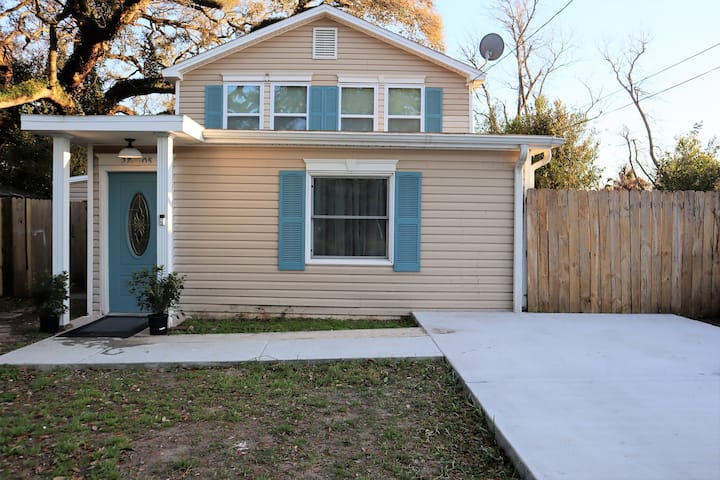 The Cottage - 5 Min To Downtown & 15 Min To Beach - Pensacola, FL