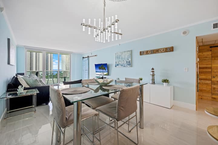 Beautifully Renovated Beach Condo-sunny Isles - Sunny Isles Beach, FL