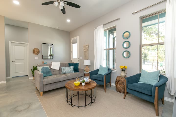 3 Br Cheerful Retreat Near Lake Lbj, Dog Friendly - Horseshoe Bay, TX