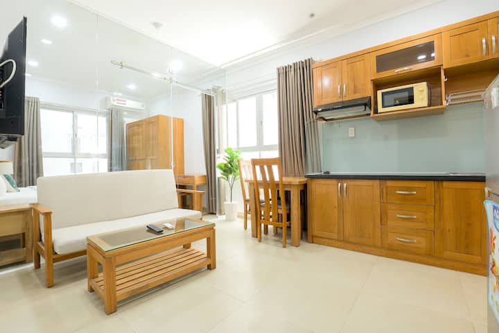 Elegant 2 Pax In Green Apartment Near District 1 - 胡志明市