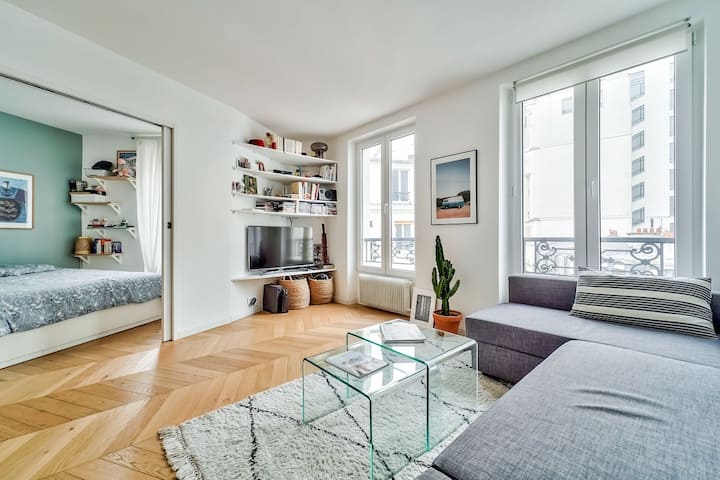 Appartement Ensoleillé Au Cœur De Montmartre - Paryż