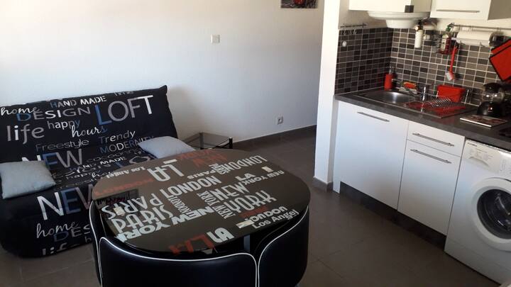 Appartement Situé Dans Une Résidence Avec Garage - Pyrénées-Orientales