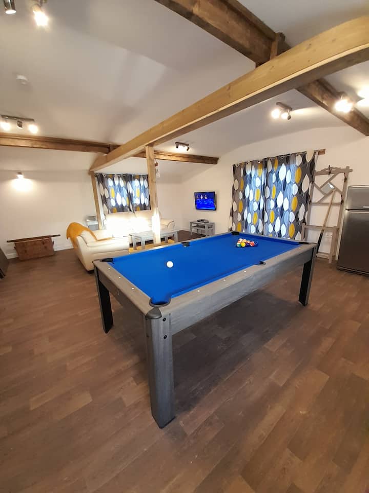 Brand New 2 Bedroom Lodge -Lakeside Location - Château de Craon