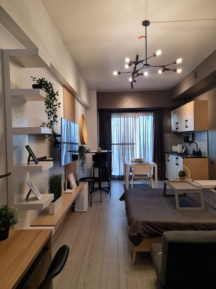 Cozy, Stylish Staycation @Wind Residences Tagaytay - Tagaytay