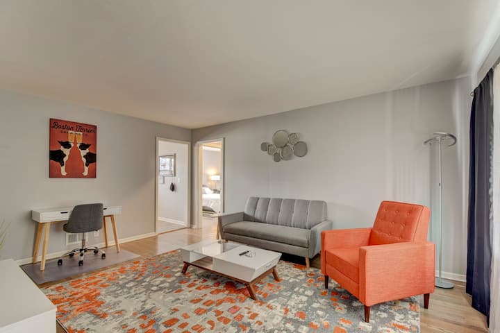 Beautiful 2 Bed W/ Parking Walk To Restaurants -#2 - Omaha, NE