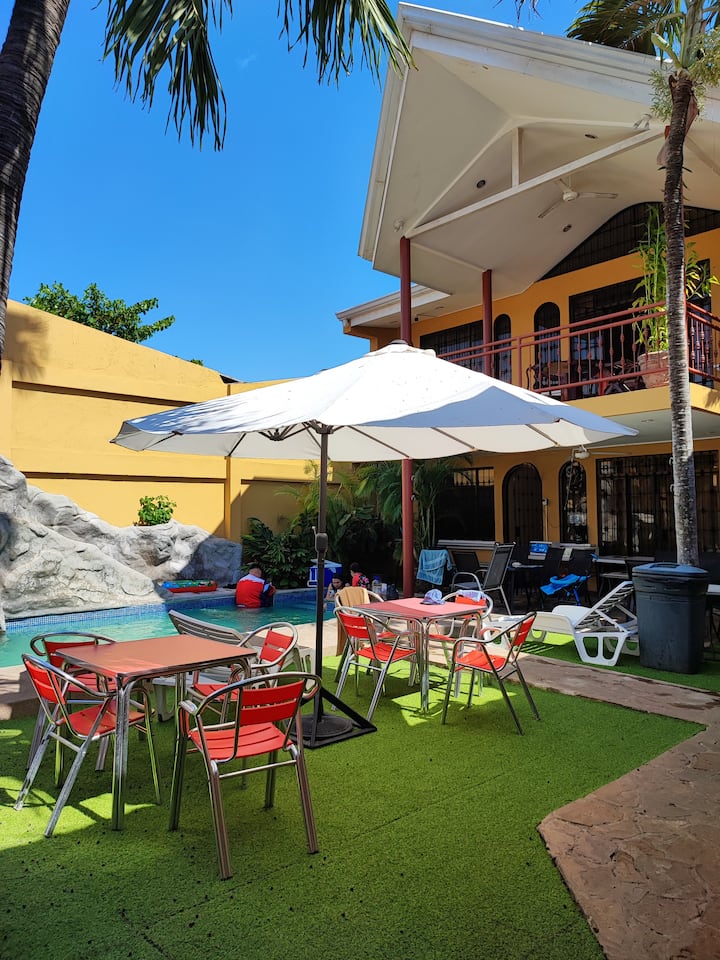 Casa Puntarenas Centro Con Piscina Cerca Playa - Punta Arenas, Costa Rica