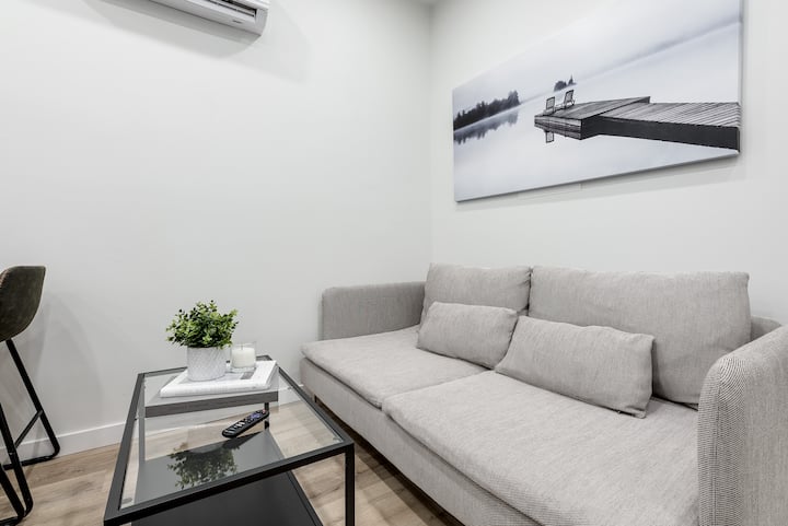 2 Bedroom Suite | Downtown | Free Parking - Ottawa