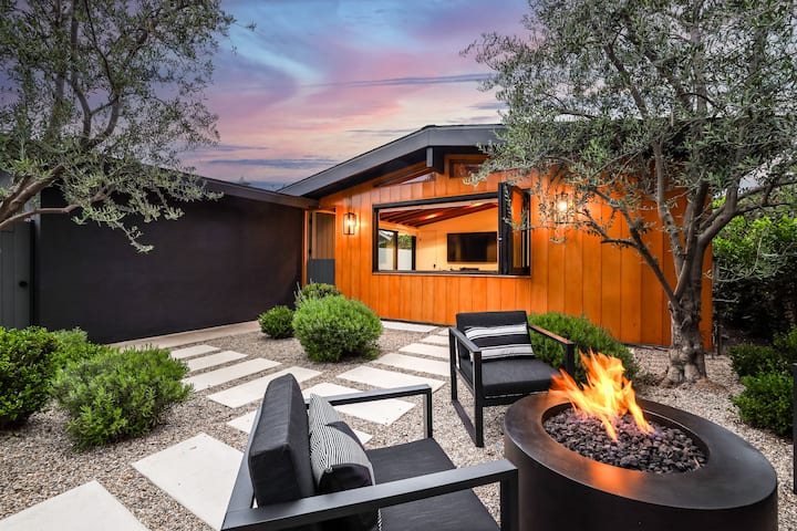 Eastside Heights Contemporary - Costa Mesa, CA