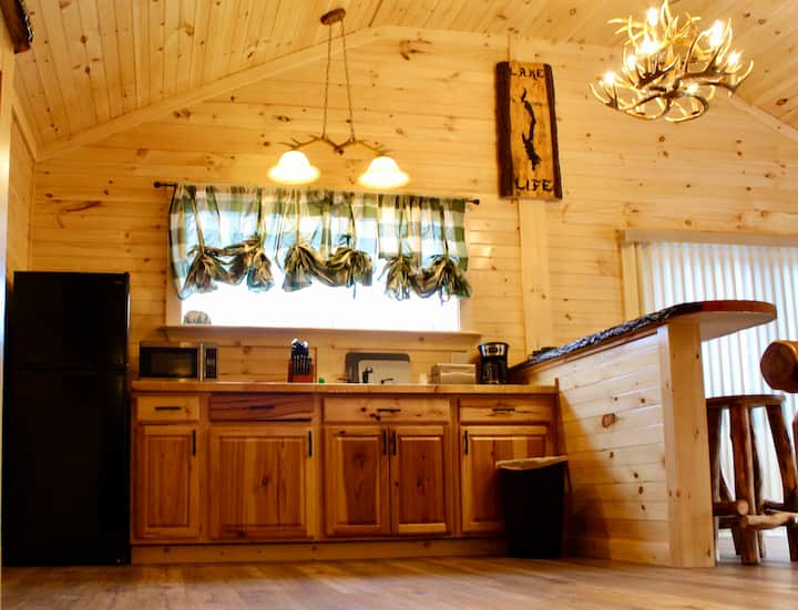 Lakefront Escape: Luxury Suite With Stunning Views - Lake George, NY