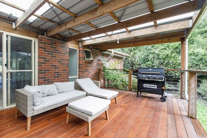 Private Holiday Home With Rain Forest Creek View - Gembrook