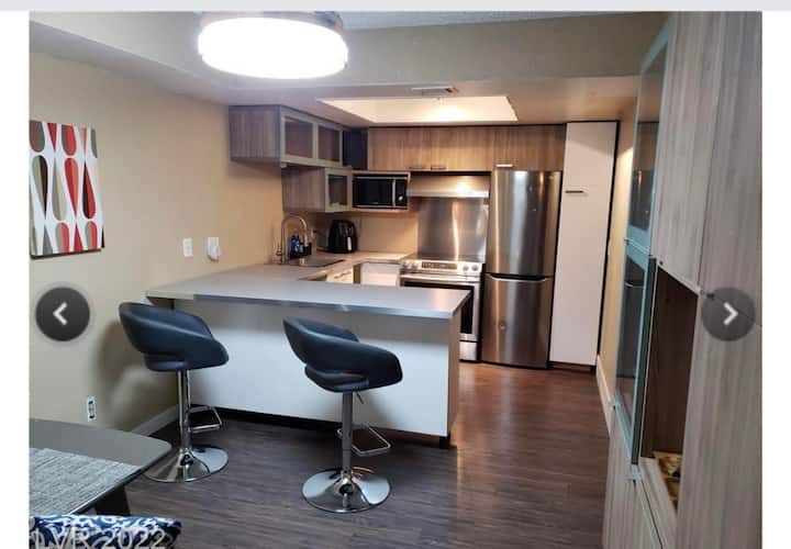 Stylish 2 Bed/2 Bath Condo At Convenient Location - Las Vegas Harry Reid Airport (LAS)