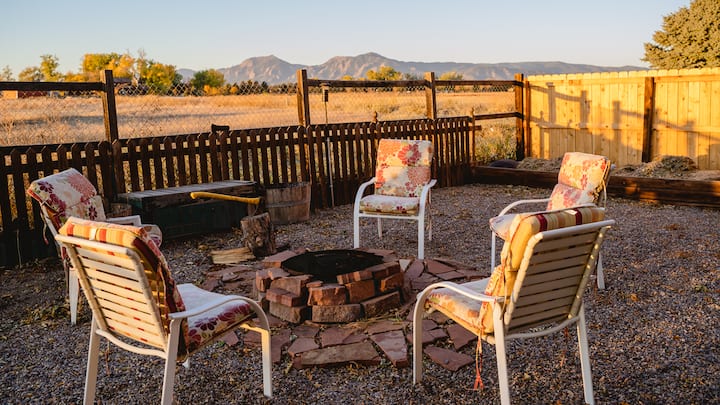 Spacious & Private Boulder Retreat W/mountain View - Boulder, CO