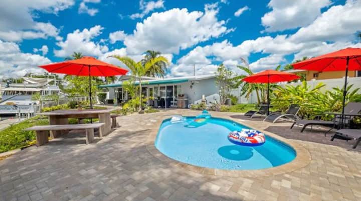 Luxury Waterfront Home With Pool In Ft. Lauderdale - Fort Lauderdale, FL