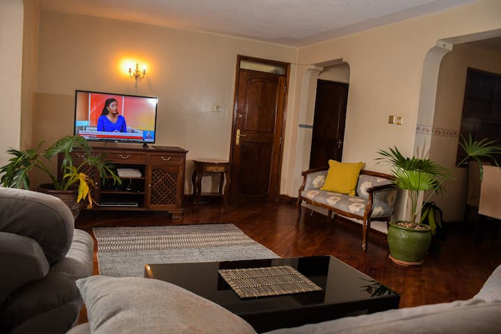 Cozy & Spacious 3 Bdrm Apt. In Lavington - Nairobi