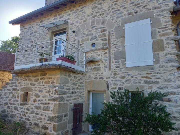 Chambre Privé En Pierre Avec Jacuzzi Et Soins - Najac