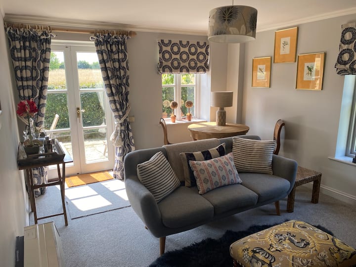 Escape To A Luxury Cottage On A Private Estate. - Swaffham