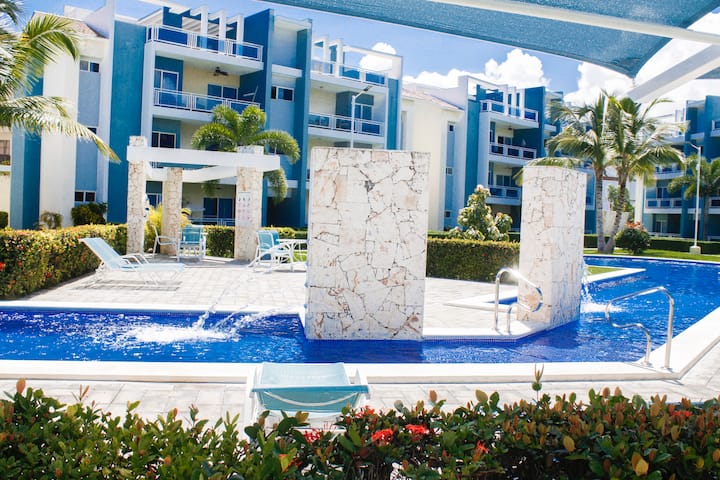 Tropical Condo W/ Rooftop Terrace & Pool Views - Punta Cana