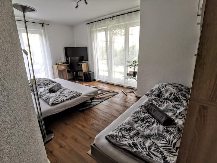 Idyllic Private Room With Separate Bath - Herrenberg