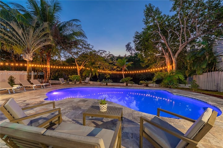 Waterfront, Salt Pool And Close To The Ocean! - Margate, FL
