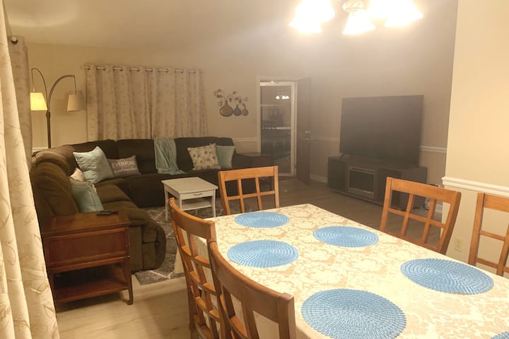 Great For Travel Nurses & Longer Stay,1 Car Garage - Lexington, NC