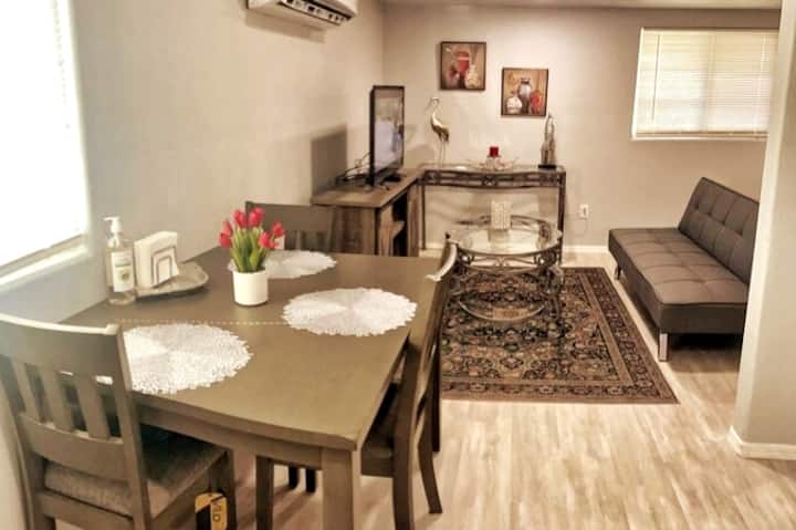 Comfy Spacious Studio Apt In East Tucson - Tucson, AZ