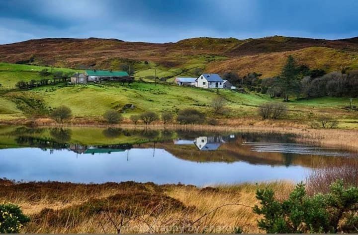 Irish Cottage With Picturesque Views - County Donegal
