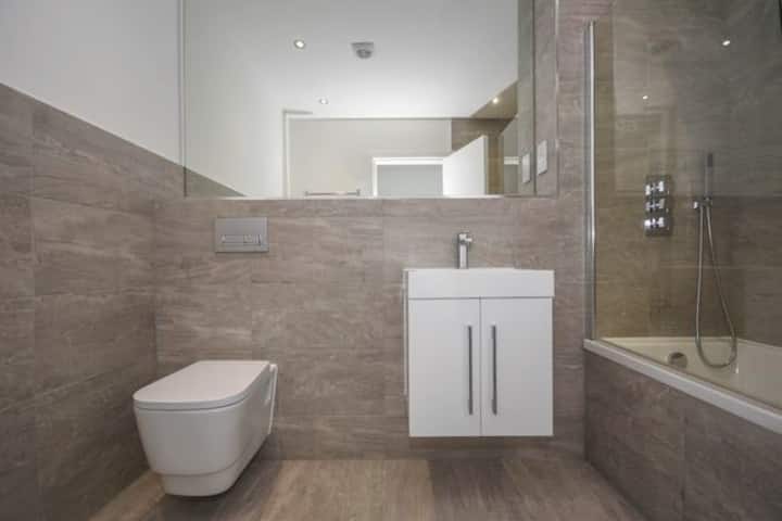 Modern, Spacious 2 Bedroom Home In Brentwood - Brentwood