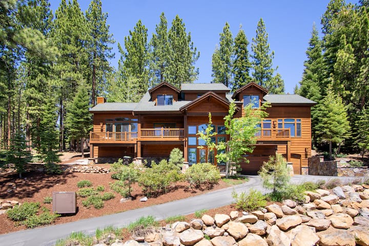 Tahoe Donner 4br/hot Tub/fire Pit/sleeps 10 Adults - Truckee, CA