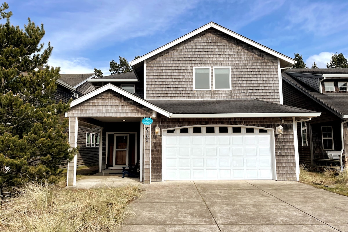 Newport Beachfront Vacation Rentals - Oregon, United States | Airbnb