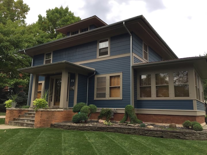 Immaculate Historic Home For Eaa 3 Br + Ss - University of Wisconsin, Brandon