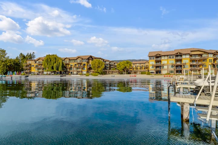 Your Personal Oasis! 3 Bedroom Condo! Top Floor! - Kelowna