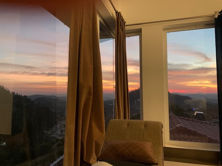 4 Bhk New Villa | Ooty |Magnificent Views |W/brkft - Coonoor