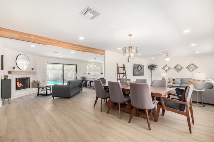 Gorgeous 5 Bedroom / 4 Bath Home With Heated Pool! - Tucson, AZ