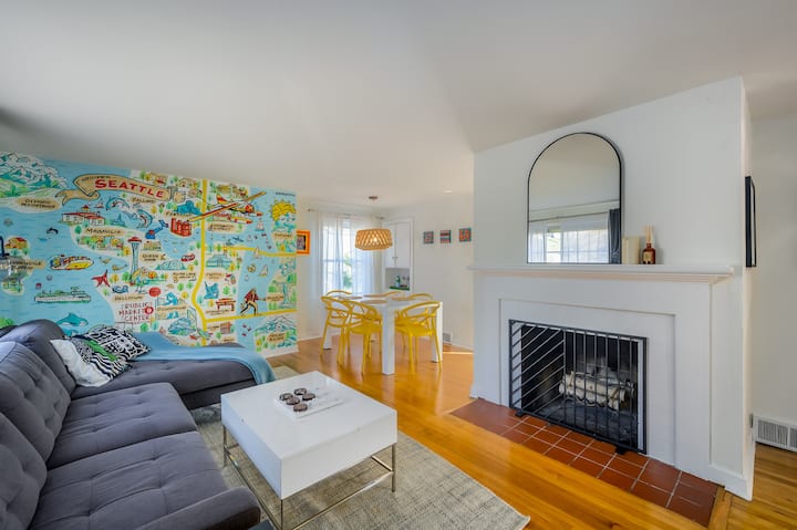 Outdoor Oasis | Family Friendly & Large Yard - Seattle, WA