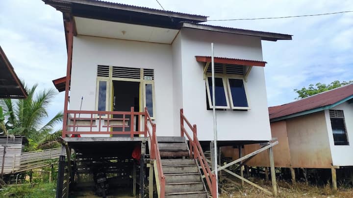 Rumah Dekat Kantor Bupati Kapuas Hulu - 사라왁