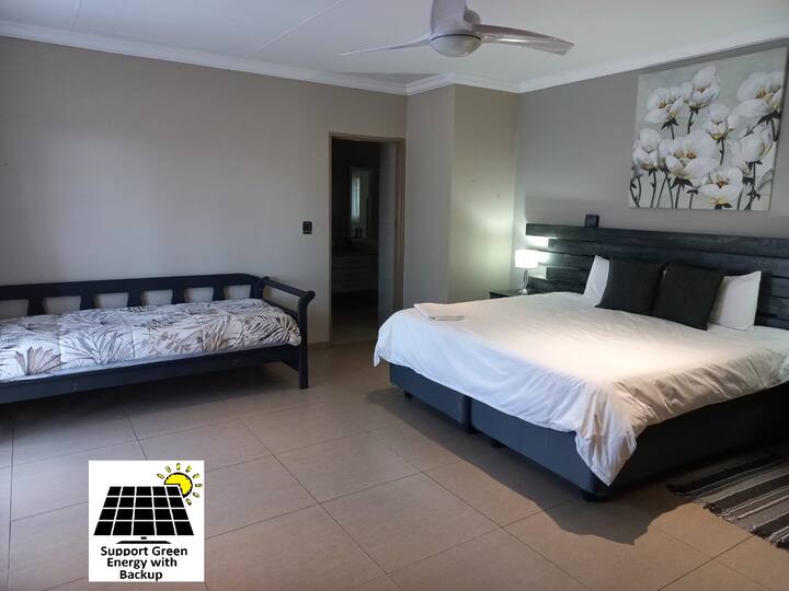 Business King/ Twin Room Private Pool - Malelane